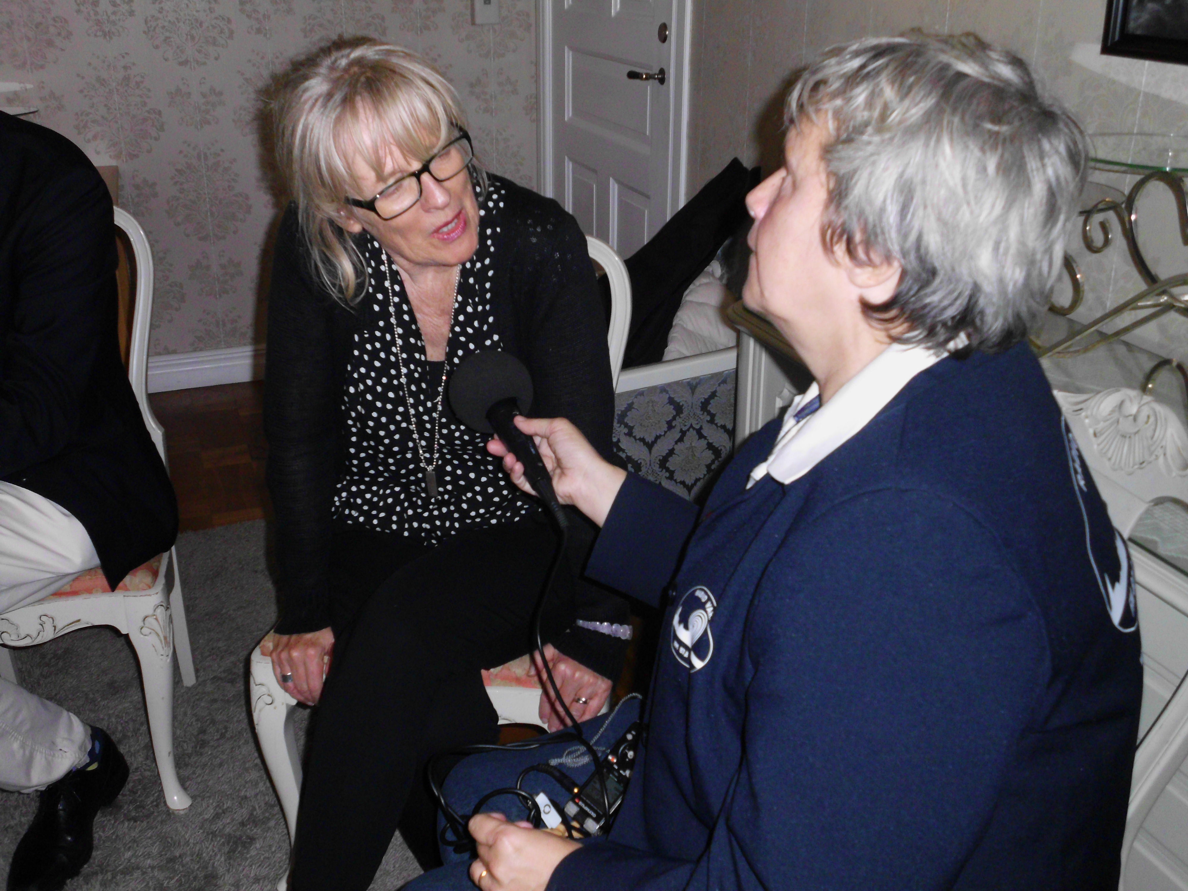 Helena Groll, programledare på Ekot och Studio 1 Sveriges Radio ...